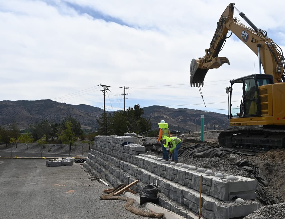 Redi-Rock Retaining Wall Level Sets New Hyatt Place | Jensen Infrastructure