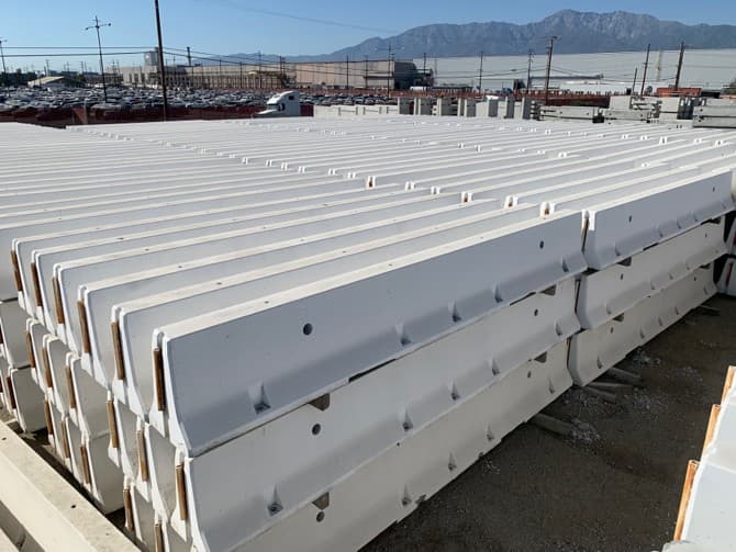 A Guide to Concrete Highway Barriers | Key Factors & Types to Consider ...
